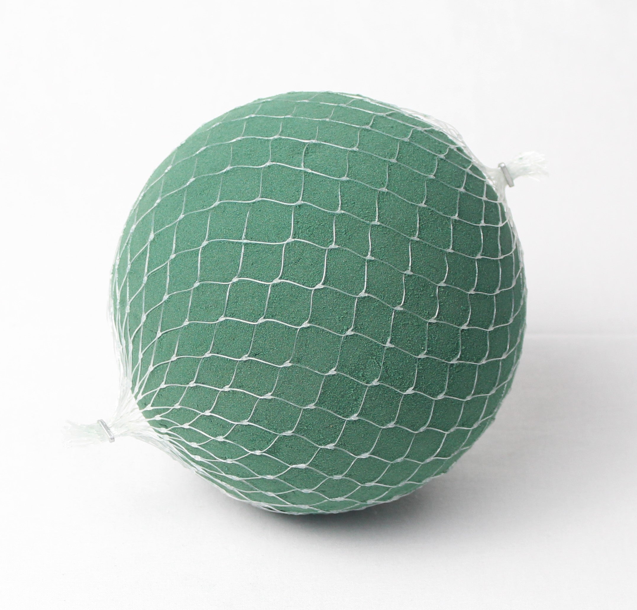 Oasis sphere shaped foam save time for arrangement and reduce foam ...