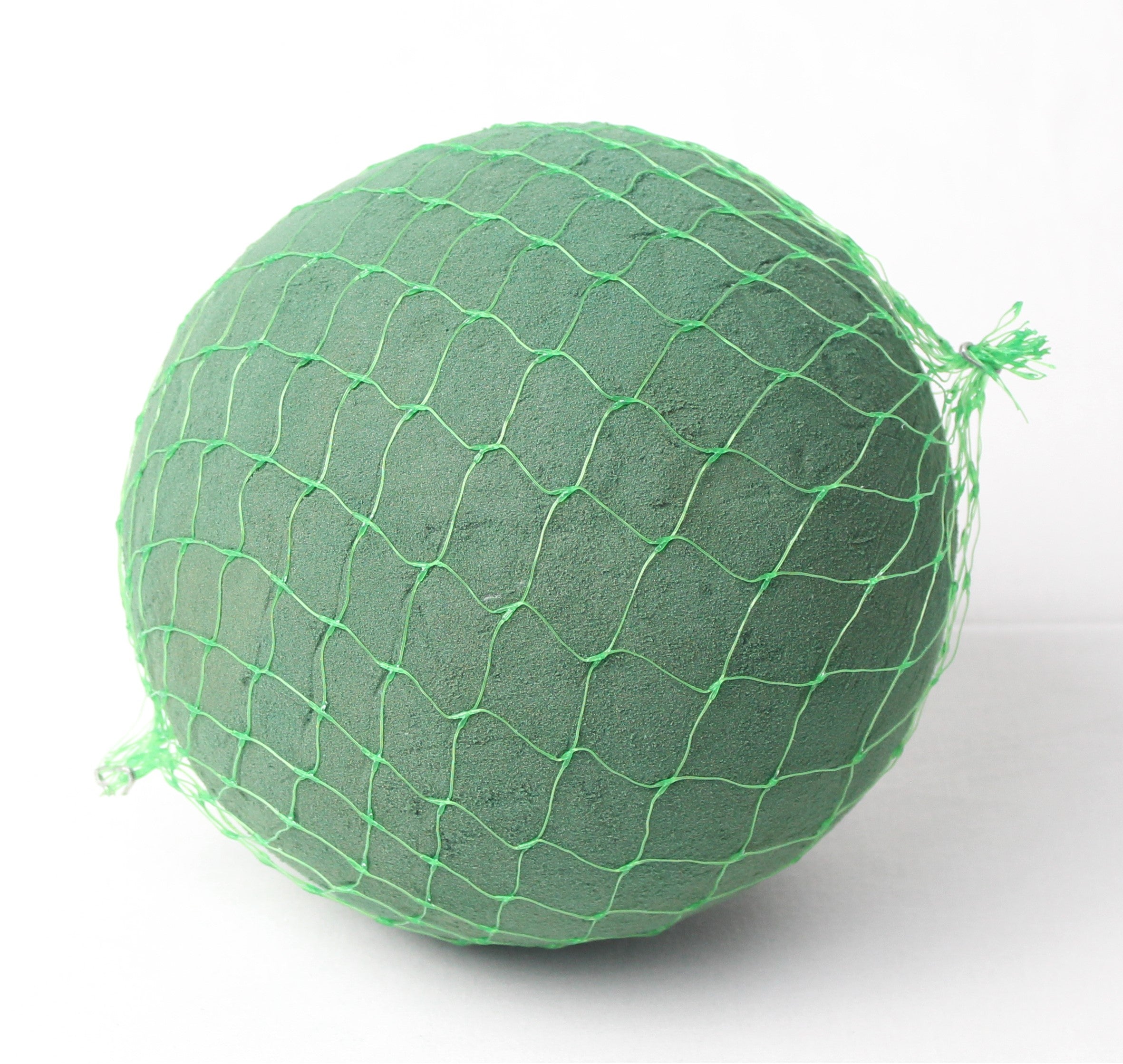 Oasis sphere shaped foam save time for arrangement and reduce foam ...