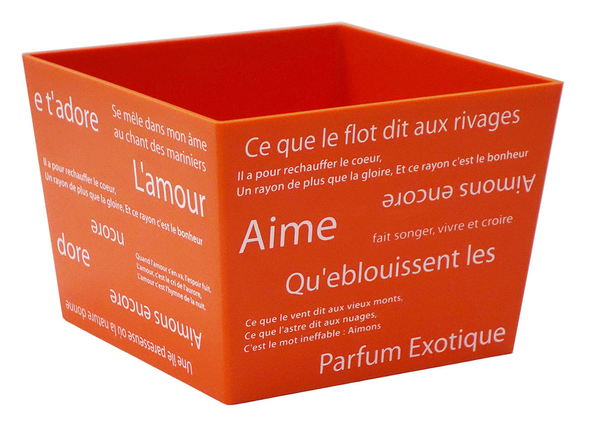 Stylish Elf design plastic containers for a variety of floral designs ...