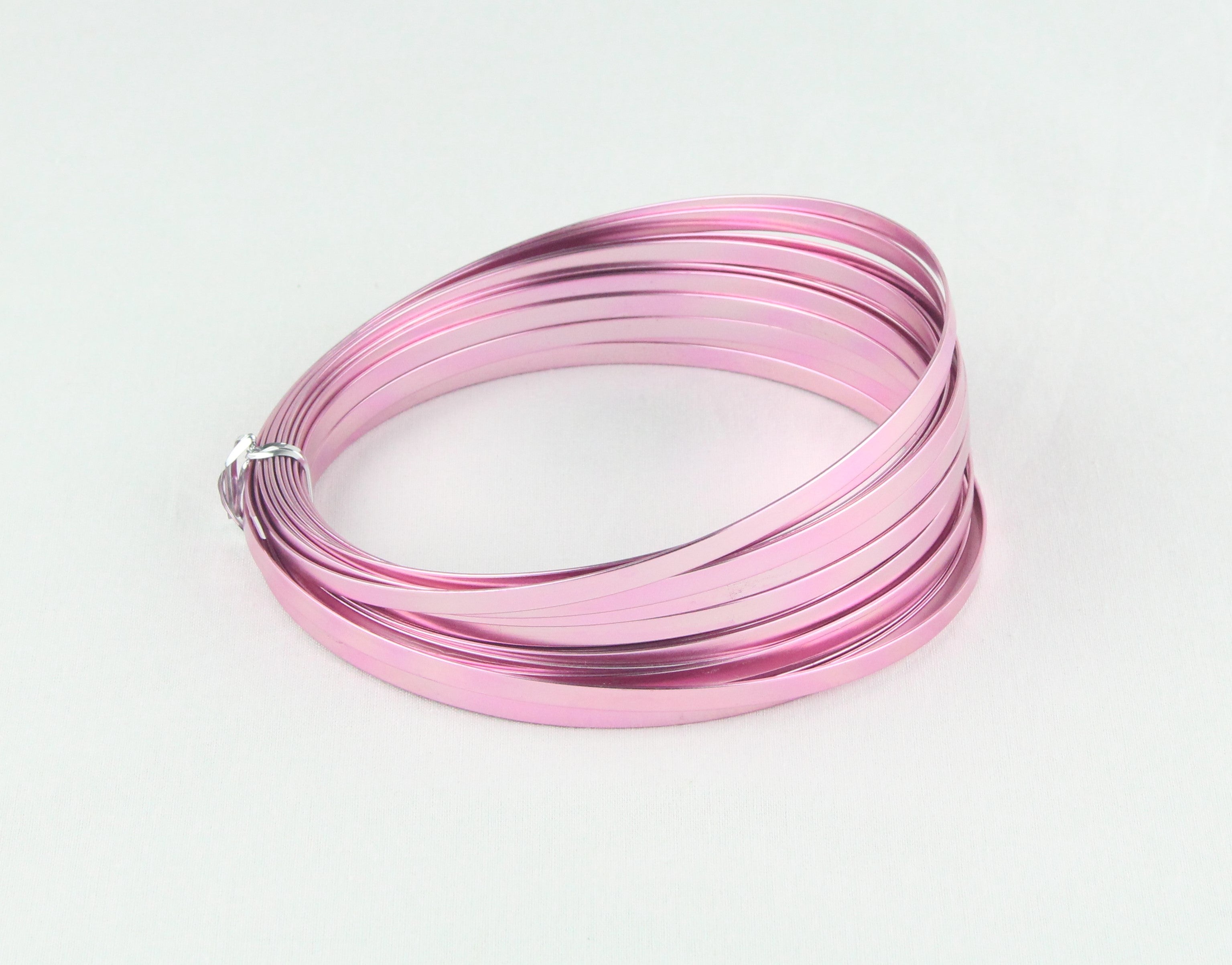 Oasis flat aluminum wire is easy to shape yet strong enough to hold ...