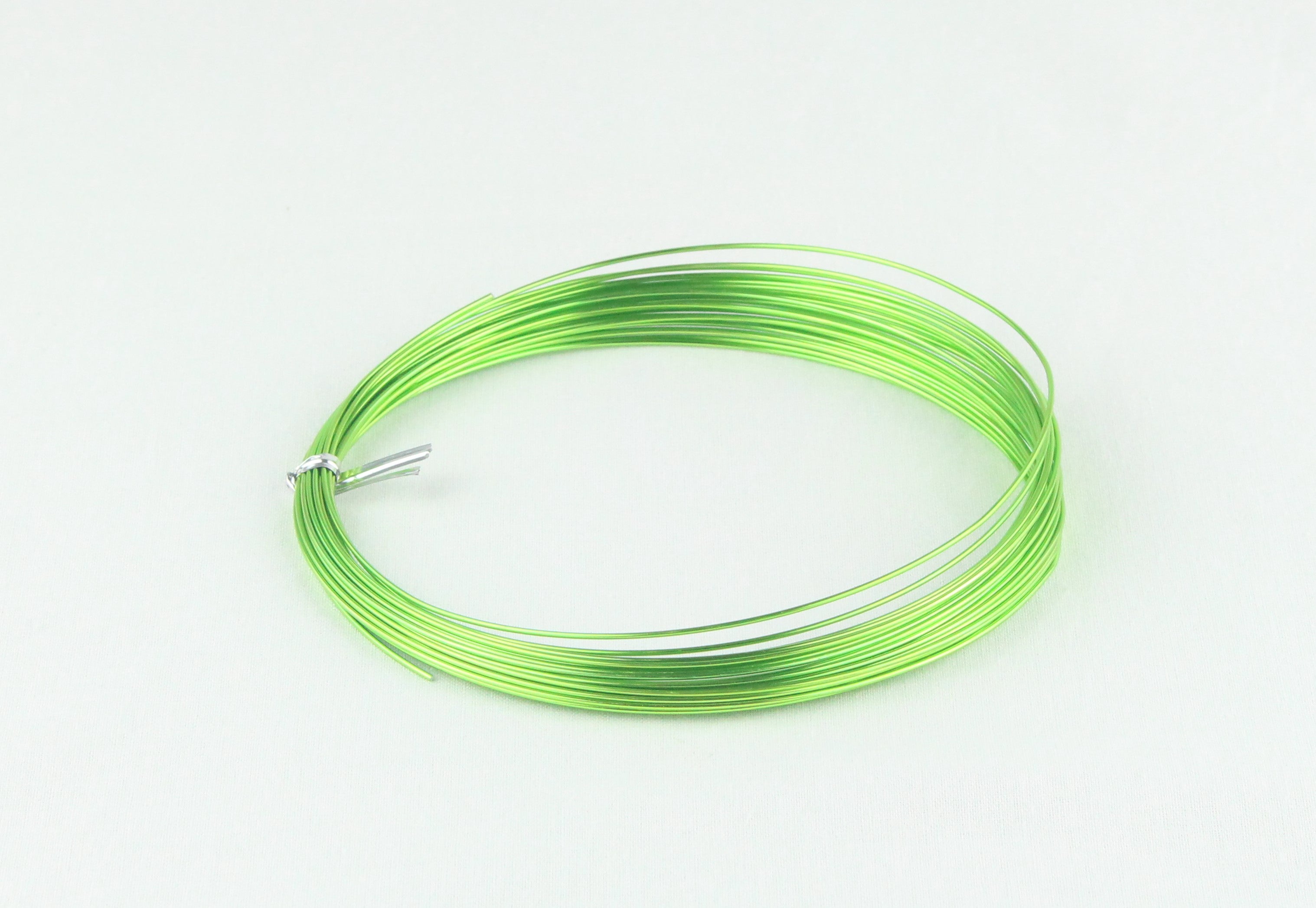 Oasis Round Aluminium Wire 2MM is easy to shape. – OASIS® Floral ...