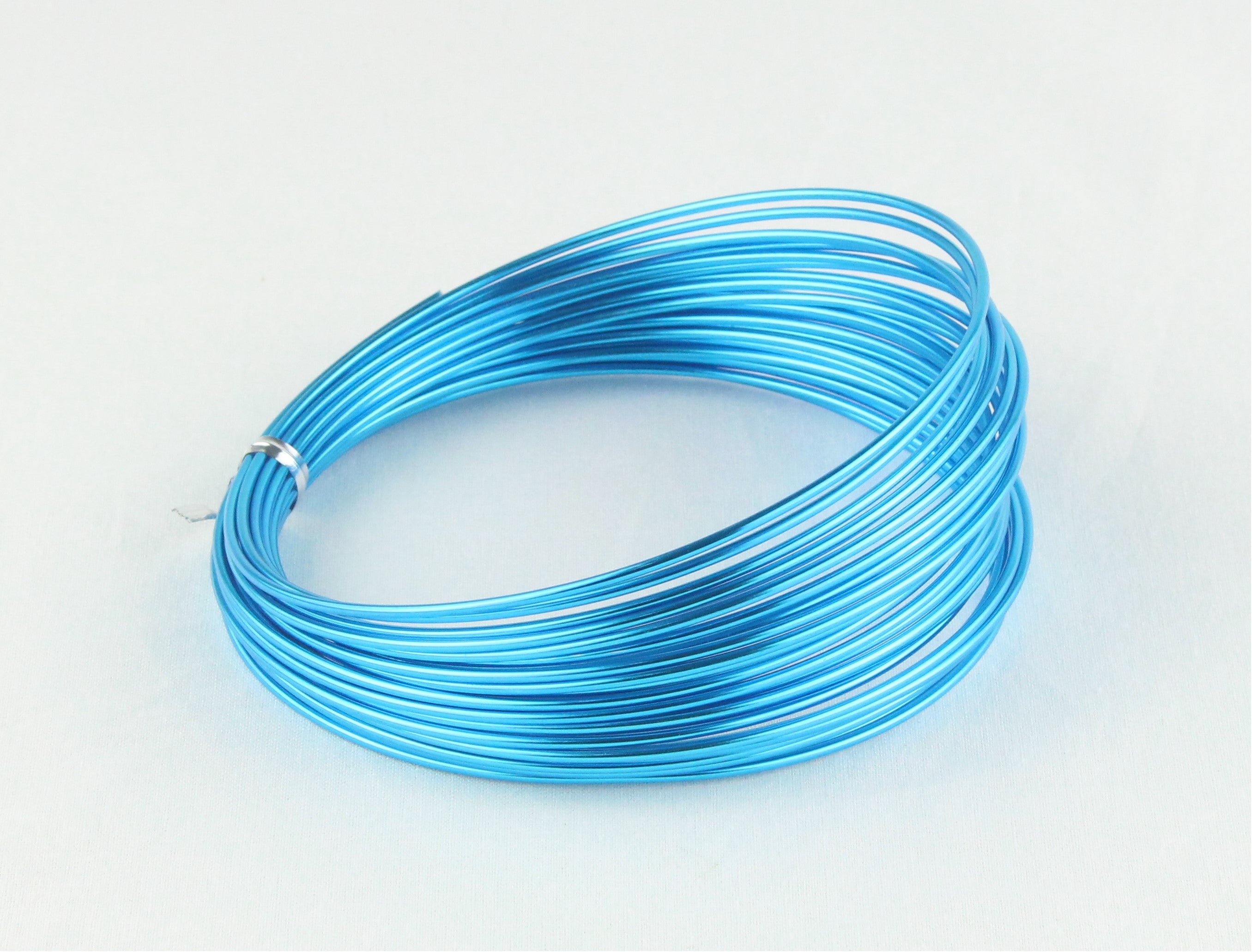 Oasis Round Aluminum Wire 2MM is easy to shape. – OASIS® Floral ...